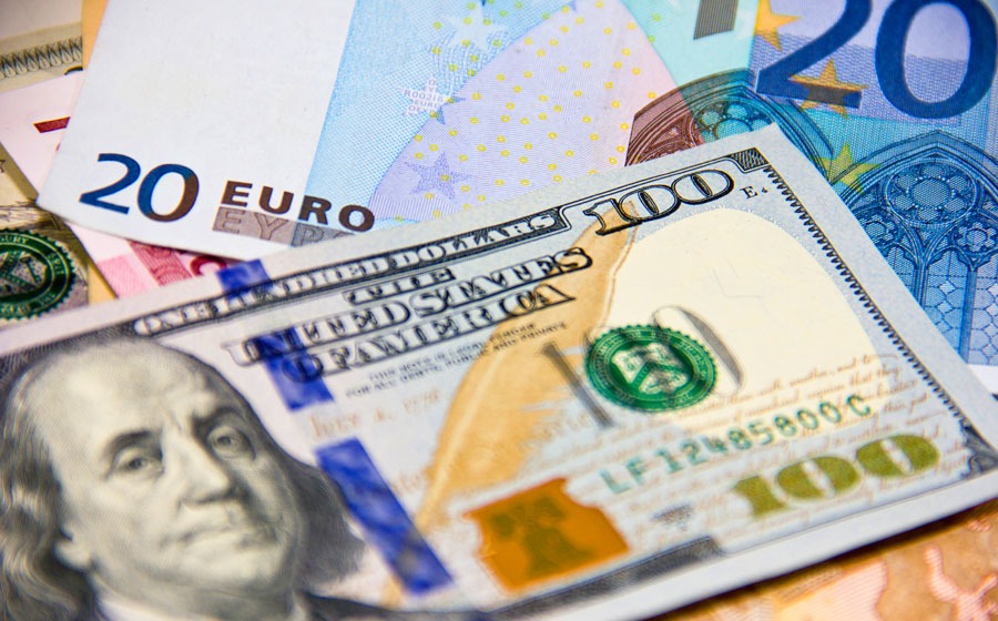 The EUR/USD daily outlook: a crucial bearish trend line still in place